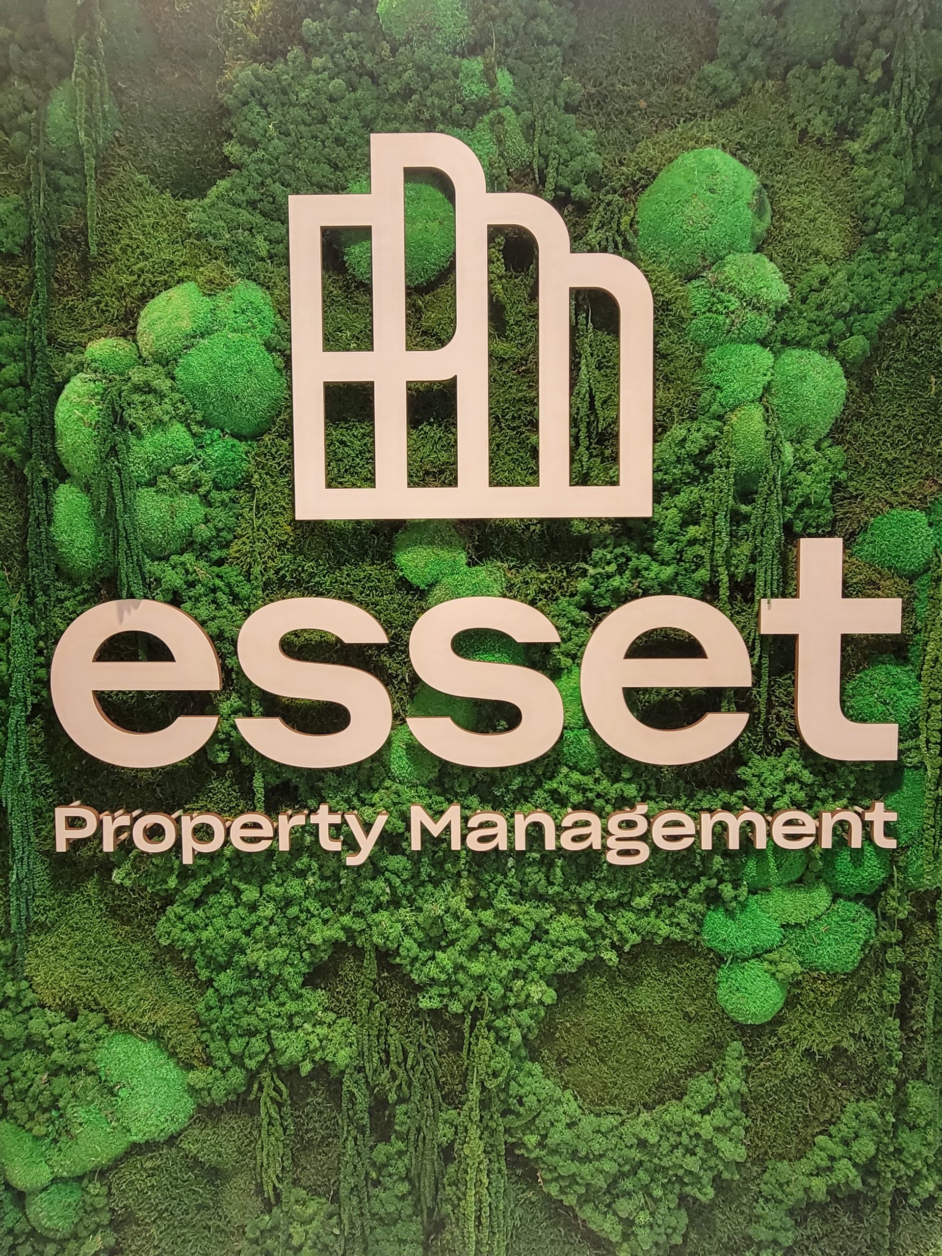 Voor een warmer onthaal en een betere service is Esset Property ...